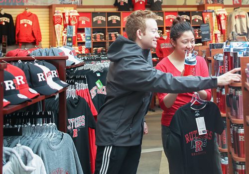 5 Ways to Create an Inviting College Store Design - Barnes & Noble College